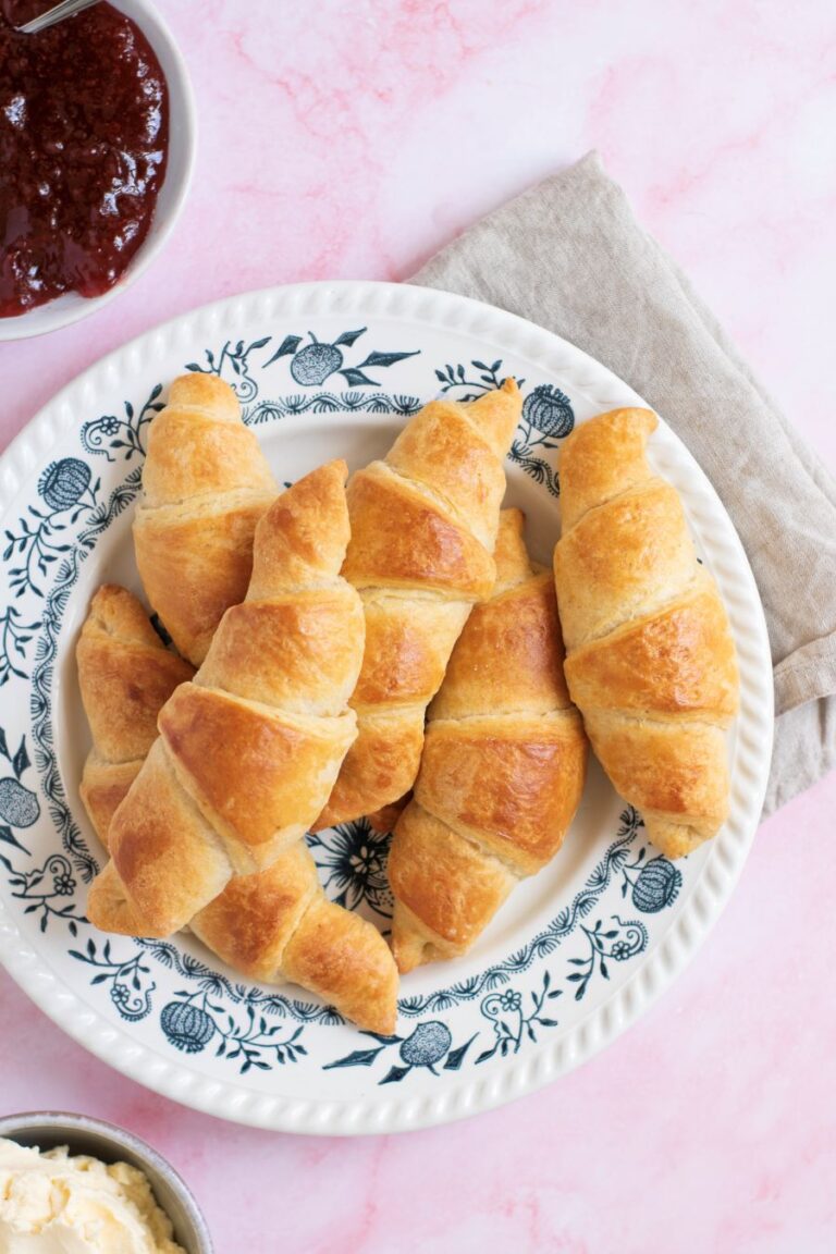 Homemade Croissants - Easy Everyday Food