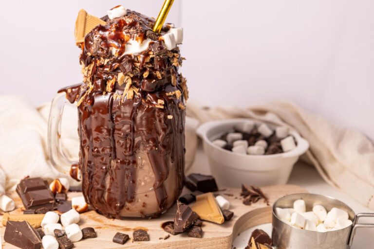Death by Chocolate Shake - Easy Everyday Food