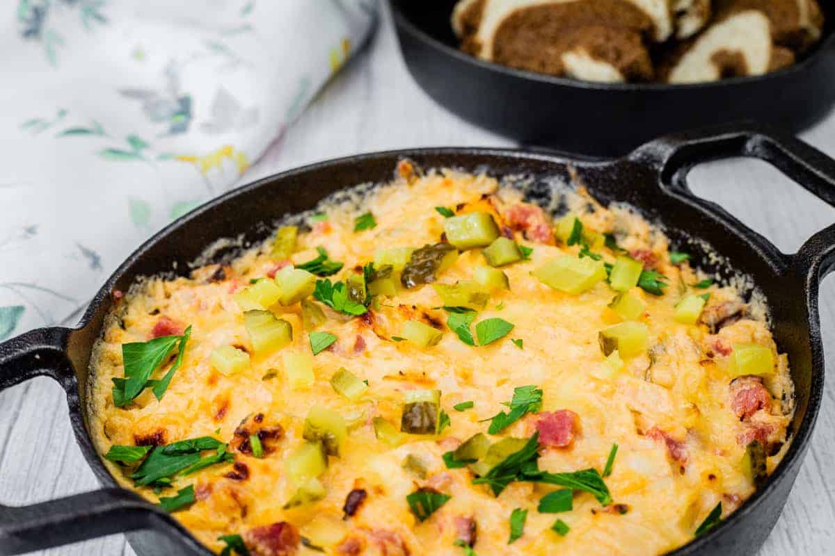 33 Game Day Snacks That Get Passed Around Until They’re Gone - Easy ...