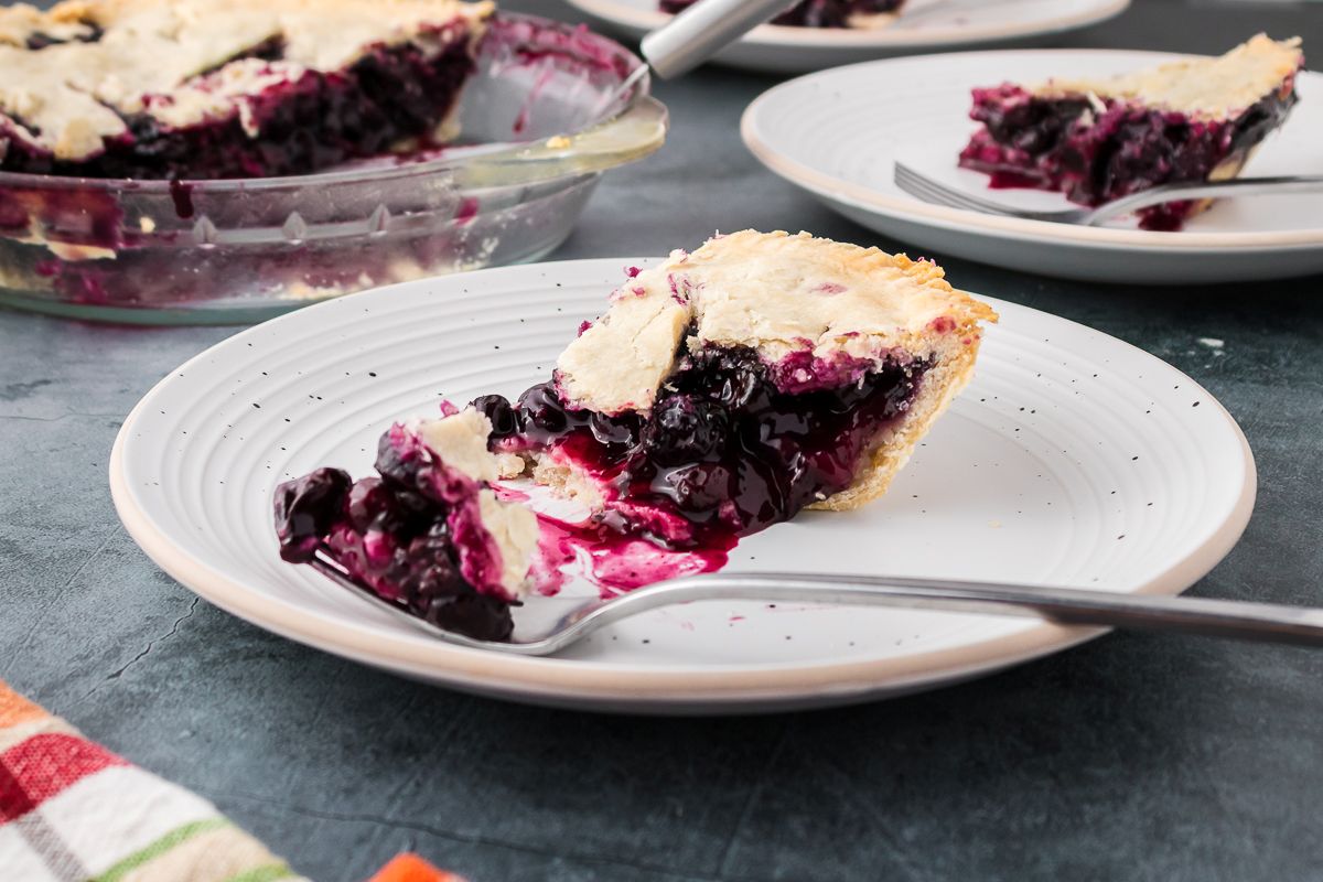 11 pie recipes that make cutting smaller slices feel pointless - Easy ...