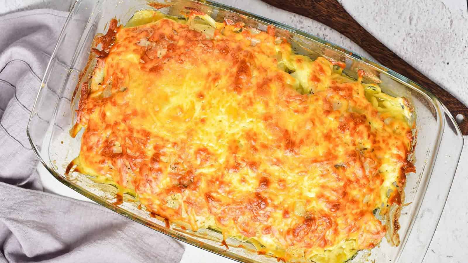 17 casseroles everyone keeps coming back to for a reason - Easy ...