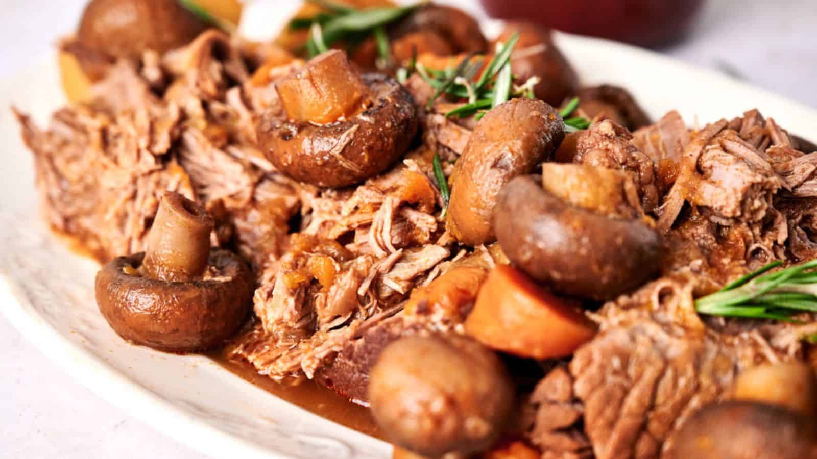 17 Slow Cooker Recipes Because Winter Cooking Needs Backup - Easy ...